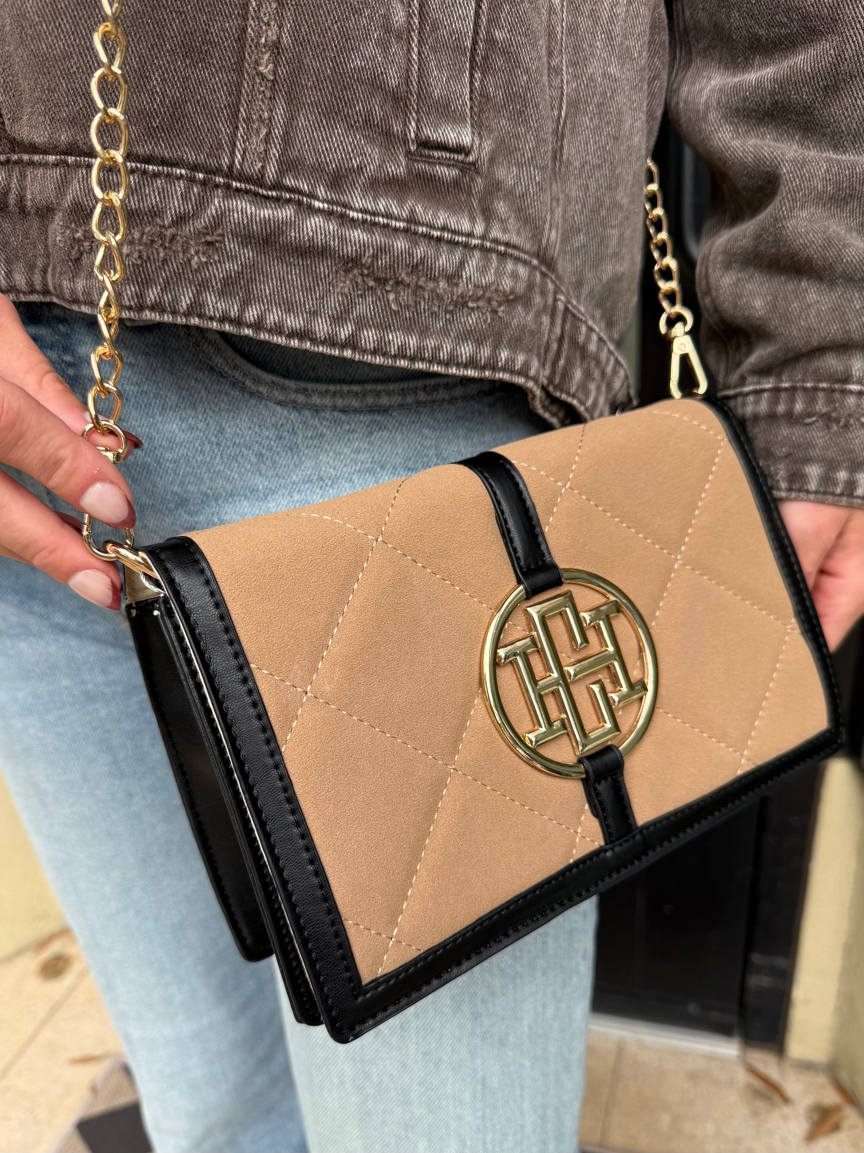 Cecilia Circle Logo Handbag – Sarah's Flower & Gift Shop